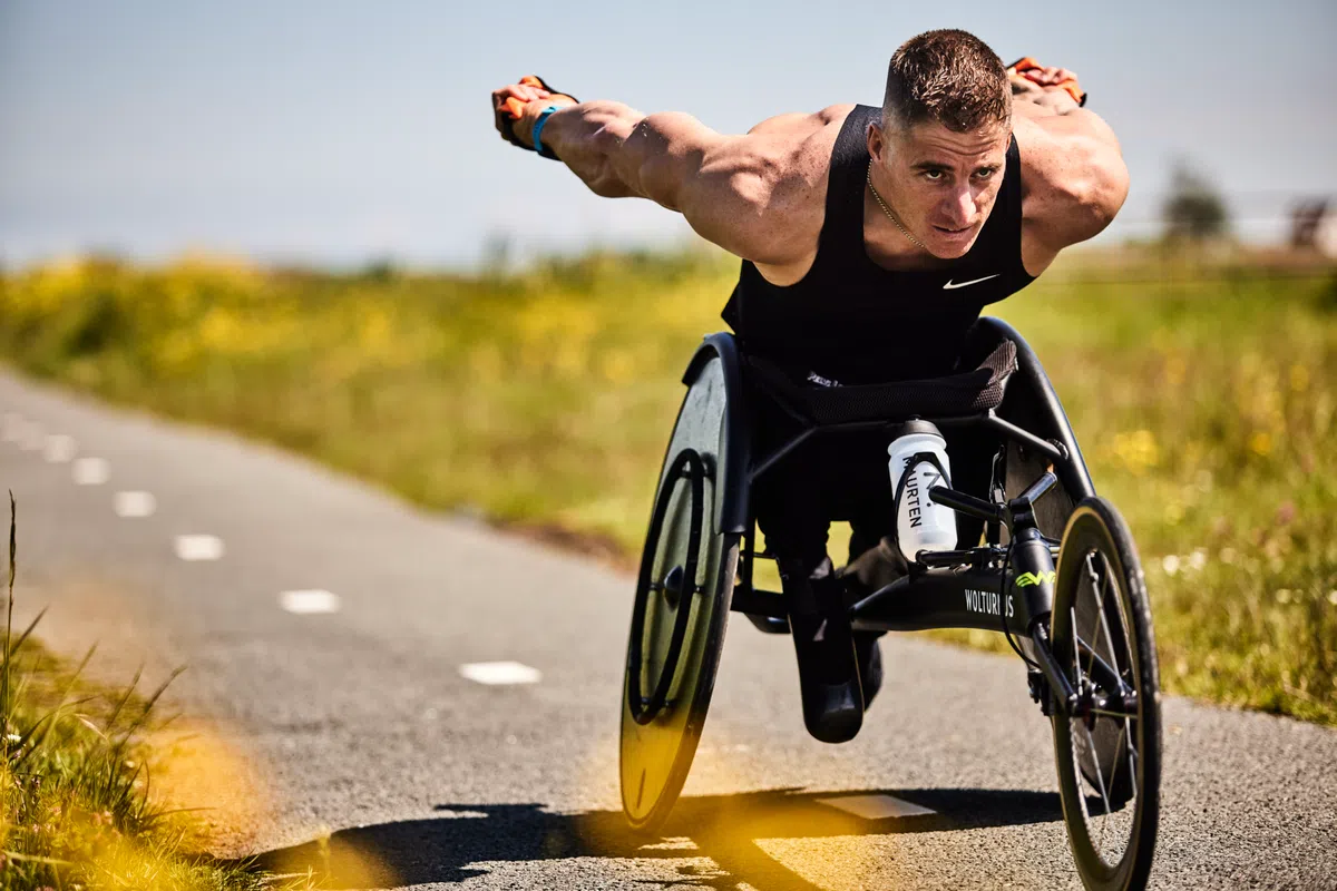 Handbiker Jetze Plat gaat voor drie (!) gouden plakken op de Spelen