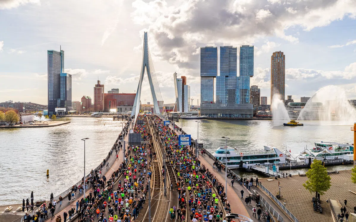 De eerste marathon in Rotterdam: zo zag de eerste editie eruit